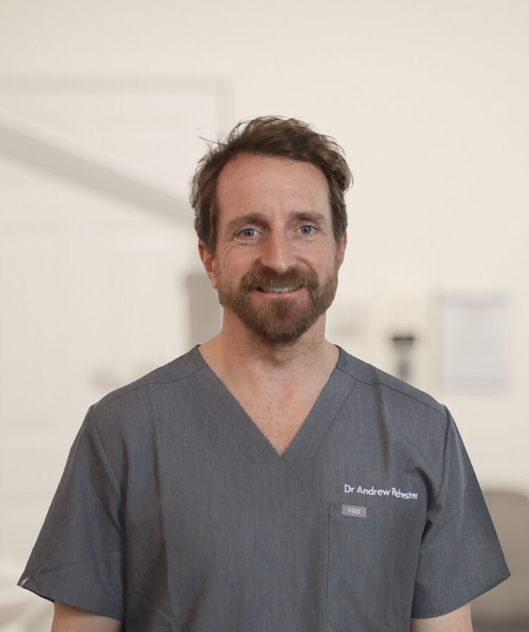 Meet the team - Moor Dental & Implant Clinic